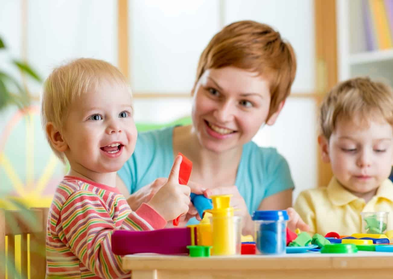 The benefits of daycare centers for working parents